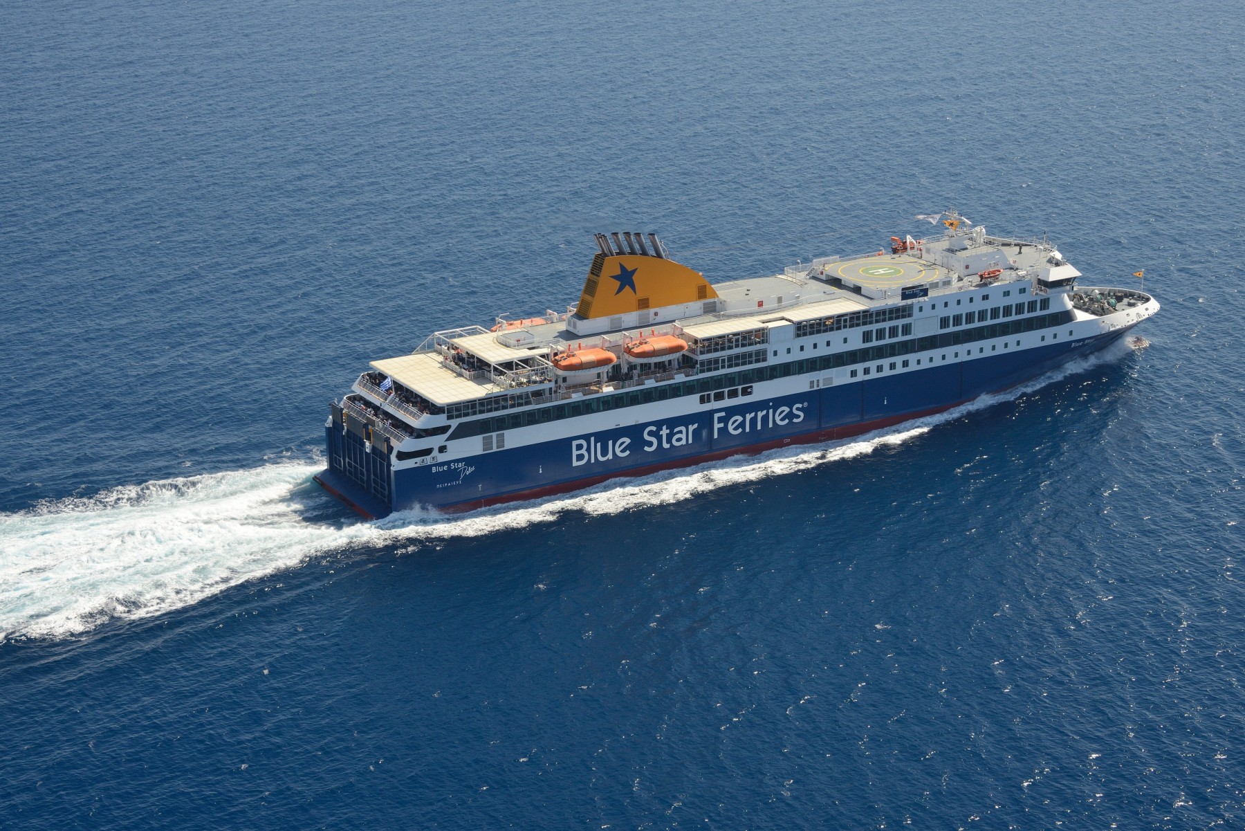 Στα ενδότερα του Blue Star Delos - Ναυτικά Χρονικά