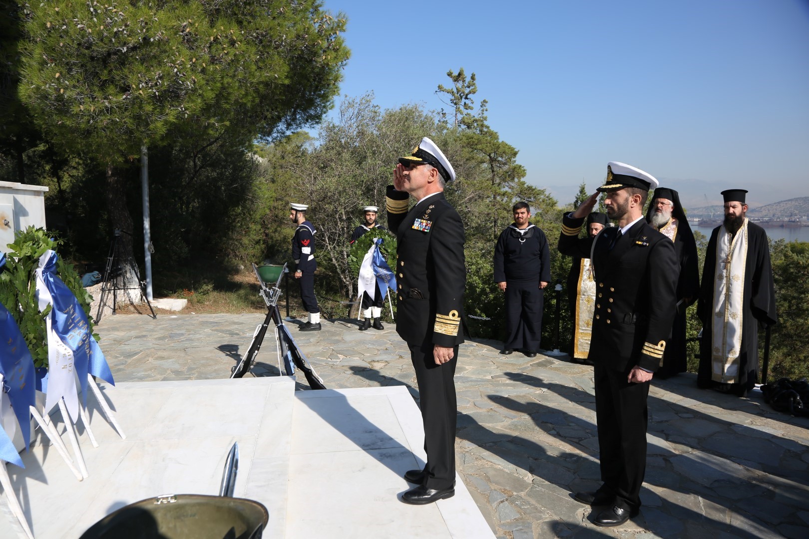 Επιμνημόσυνη δέηση για τους πεσόντες του Π.Ν. σε καιρό πολέμου και ...
