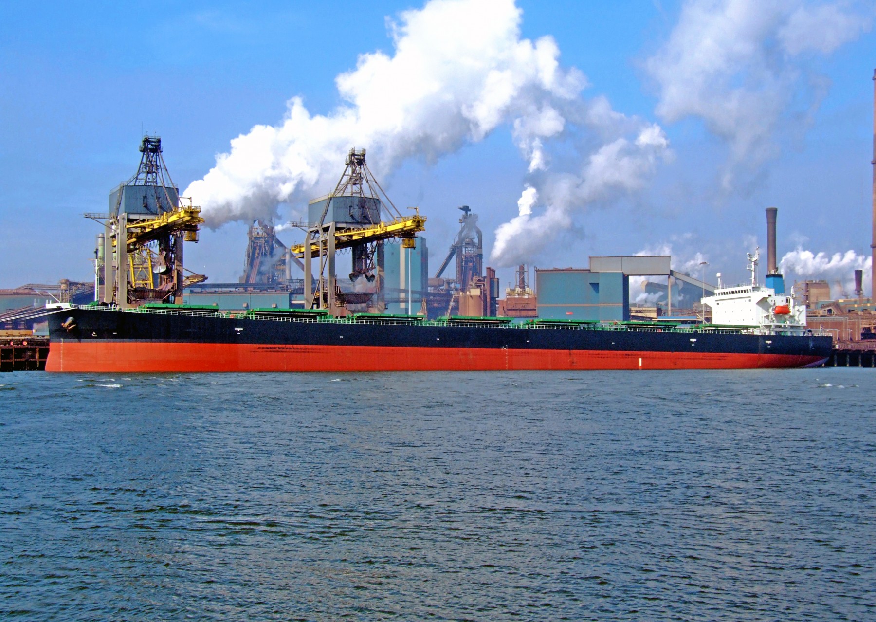 Πονοκέφαλος για τις ναυτιλιακές η απαγόρευση των open loop scrubbers ...