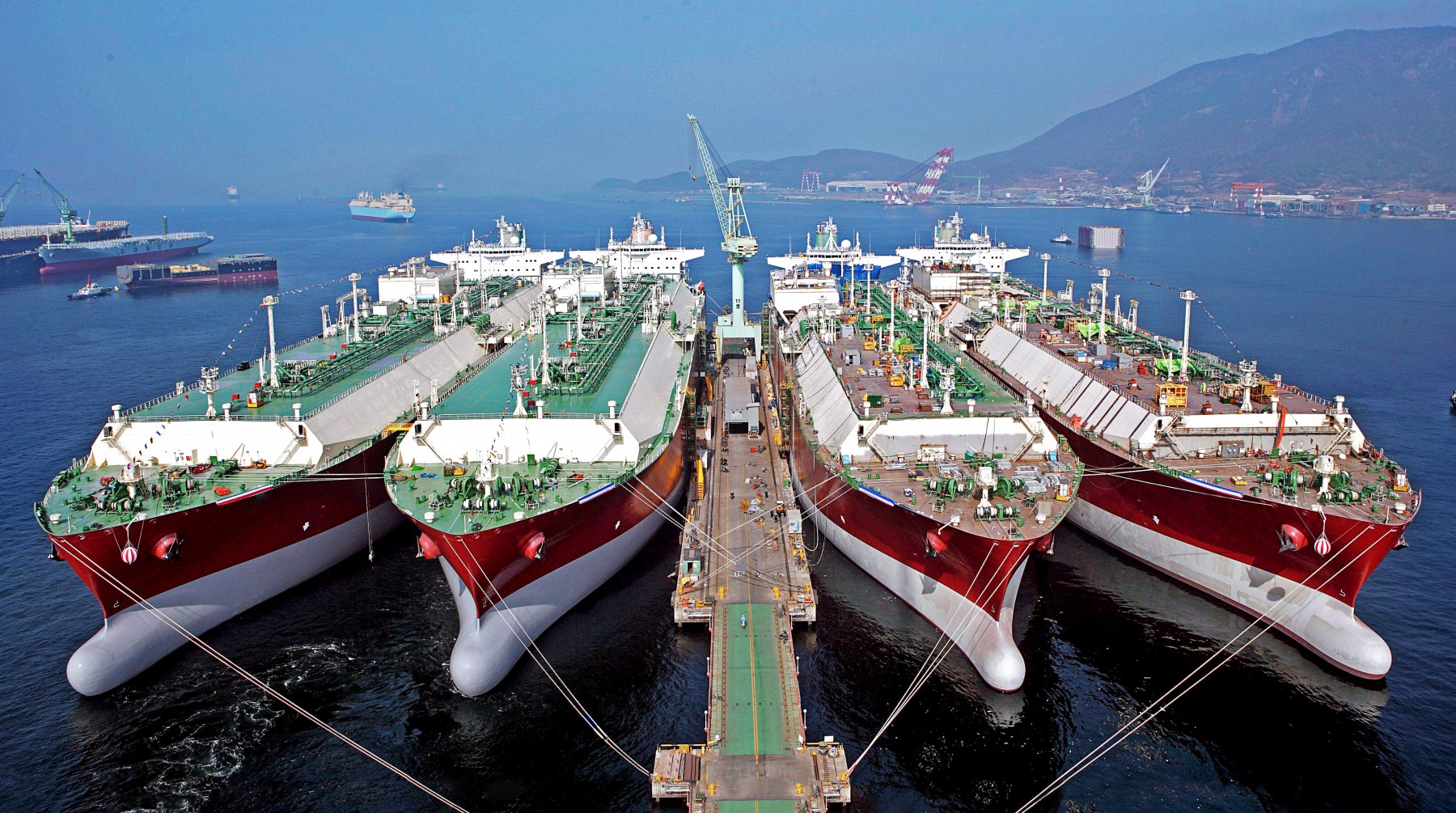 «Με το πόδι στο γκάζι» οι παραγγελίες για LNG Carriers - Ναυτικά Χρονικά