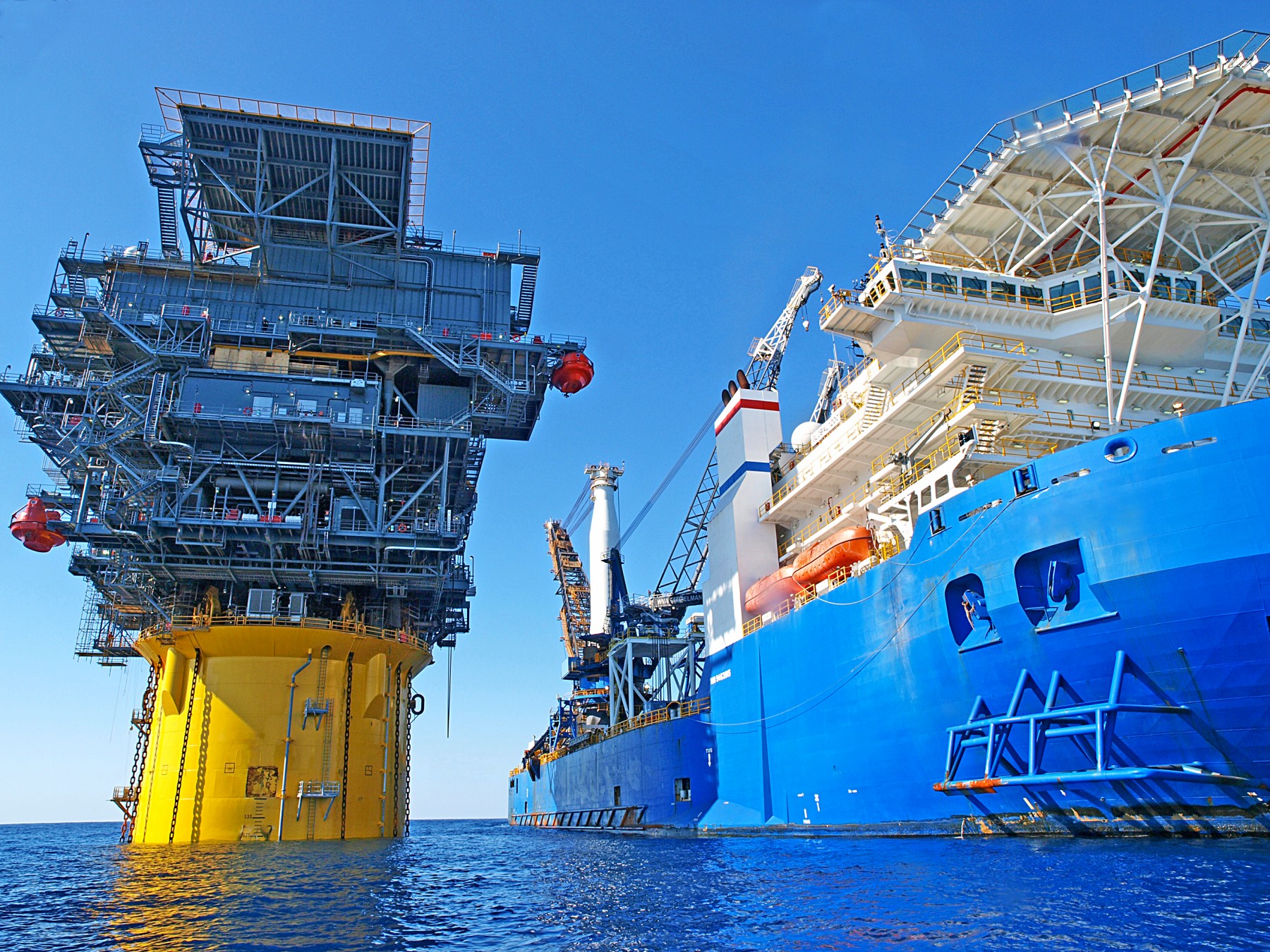 Total-Qatar Petroleum: νέες δυναμικές συνεργασίες - Ναυτικά Χρονικά