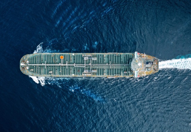 Η Βρετανία αντιδρά στο slow steaming | Ναυτικά Χρονικά