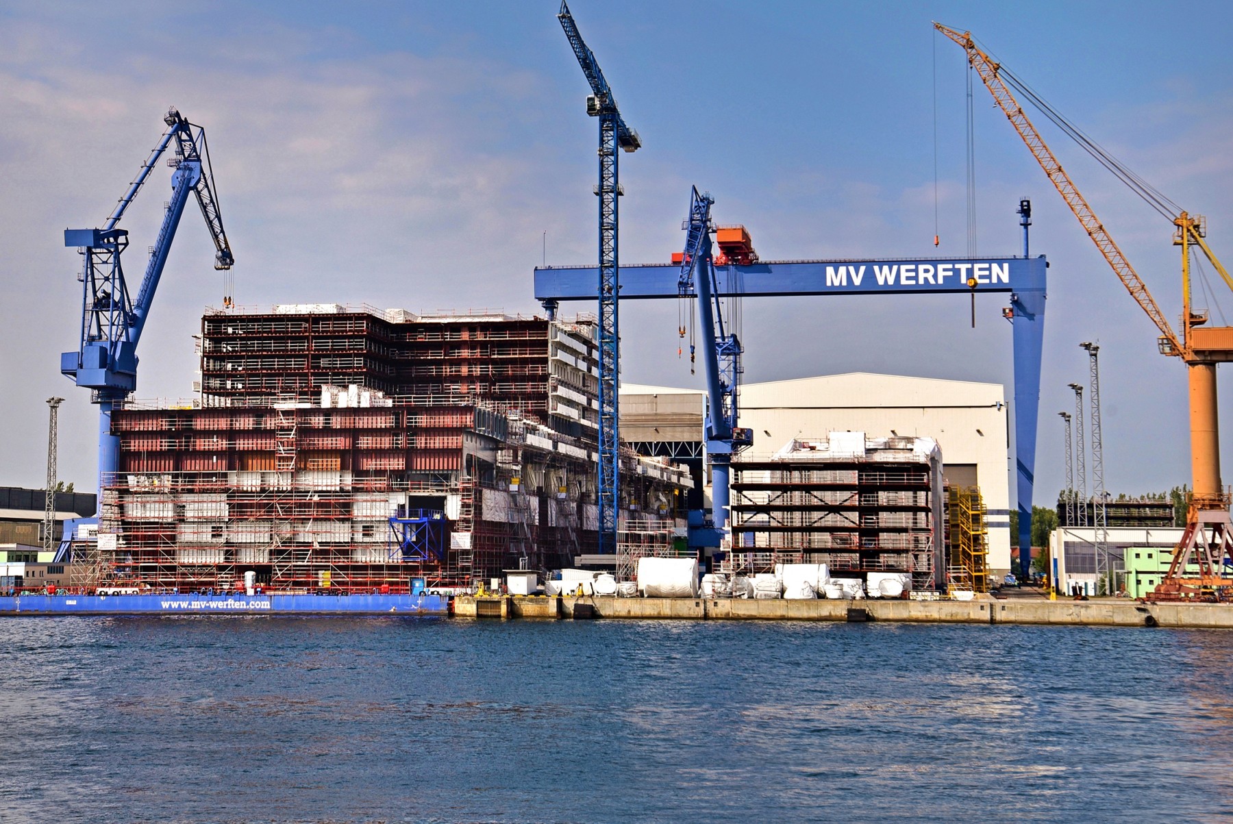 Global Dream II: Παρθενικό ταξίδι με προορισμό… τα διαλυτήρια - Ναυτικά ...