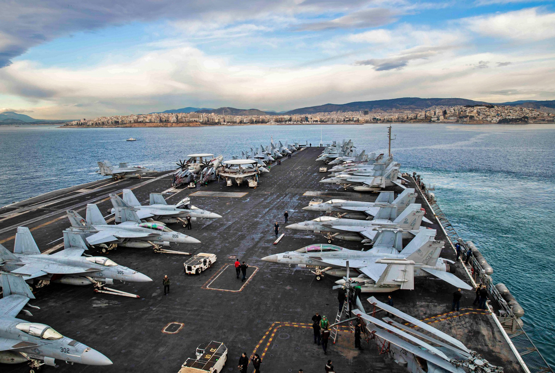 Στη Μεσόγειο το αεροπλανοφόρο George H.W. Bush - Ναυτικά Χρονικά