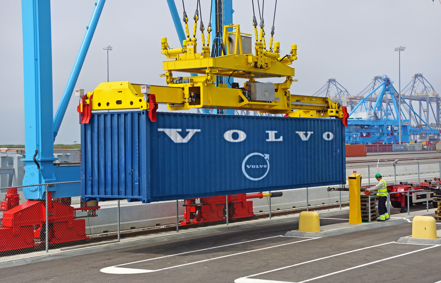 Στις πράσινες θαλάσσιες μεταφορές ποντάρει η Volvo - Ναυτικά Χρονικά