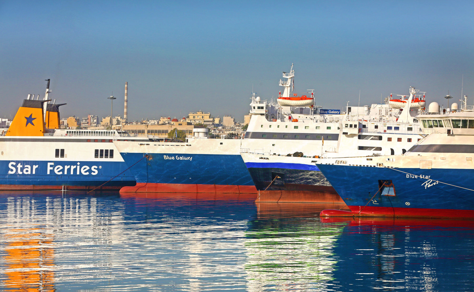 Δεμένα τα πλοία σε όλη την Ελλάδα - Ναυτικά Χρονικά