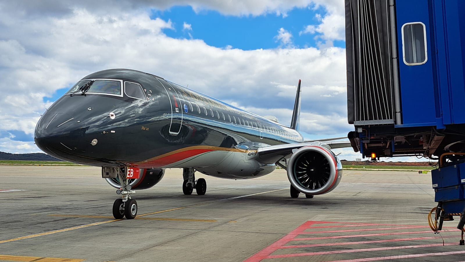 Τα Embraer 195 E2 Jet της Royal Jordanian κατακτούν και τους ελληνικούς ...